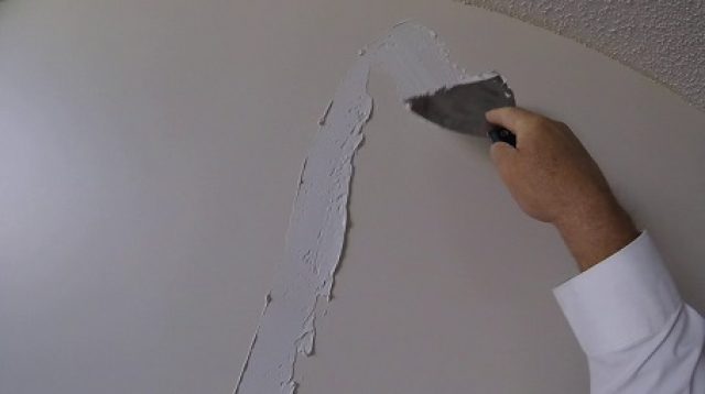 Cara Memperbaiki Dinding Retak (Sendiri) 4 Metode Mudah!