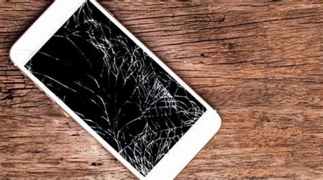 Cara Memperbaiki LCD HP Rusak dengan 7 Metode Ini